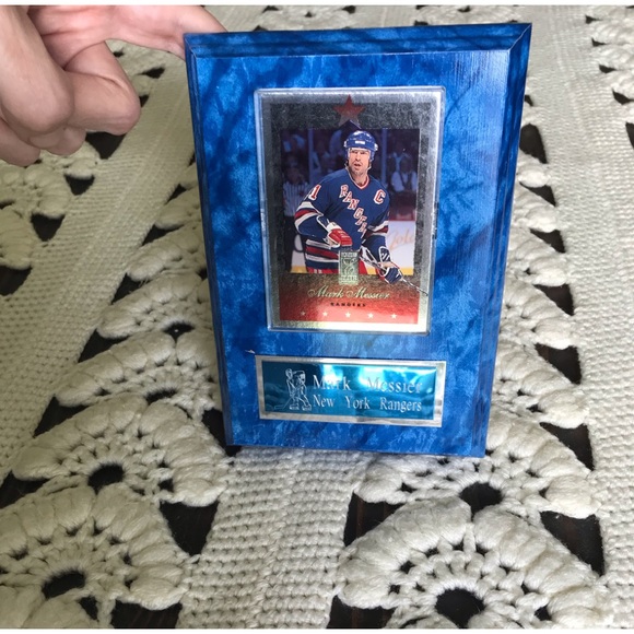 DonRuss Elite | Art | Donruss Elite New York Ranger Captain Mark ...